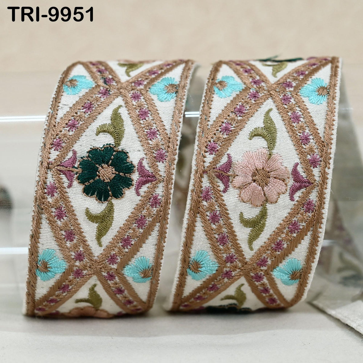 9 Yard White 4 cm Embroidery Trims Ribbon Indian Sari Border Embroider ...