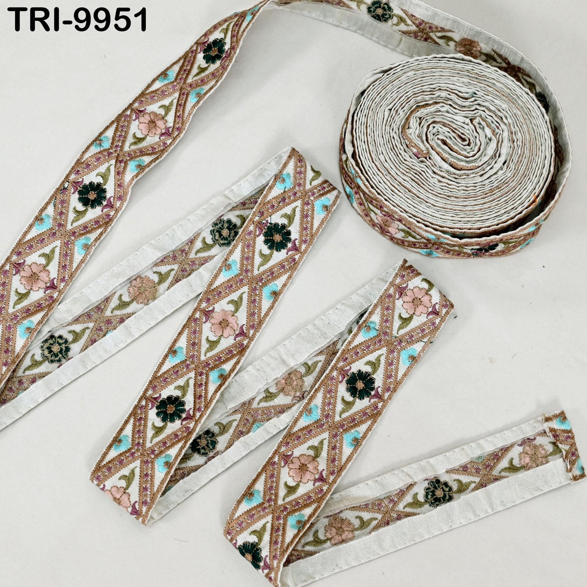 9 Yard White 4 cm Embroidery Trims Ribbon Indian Sari Border Embroider ...